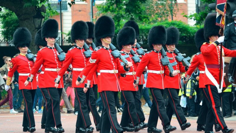 Everything you need to know about Changing of the Guard - LivTours