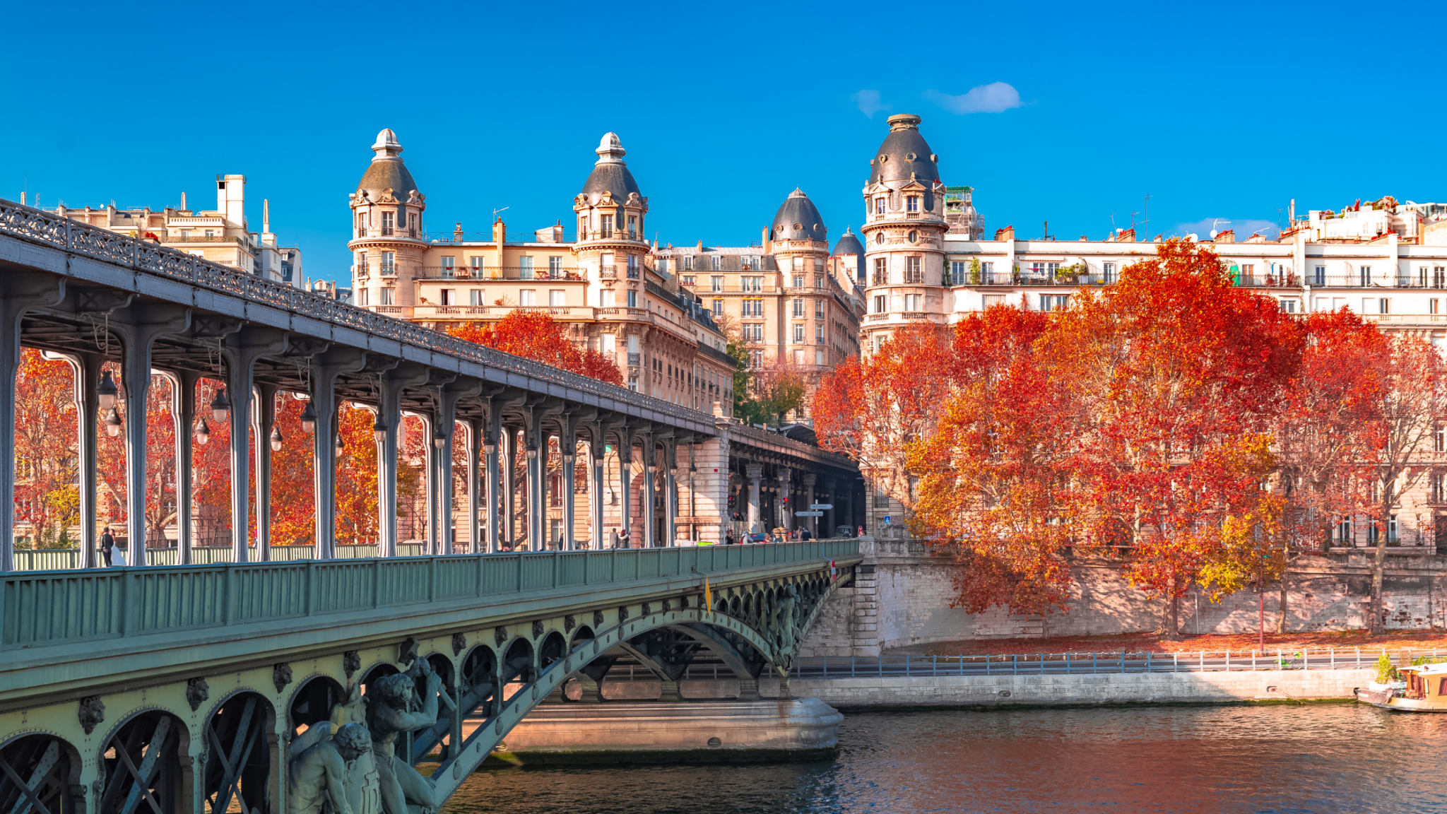 When to go to Paris - LivTours