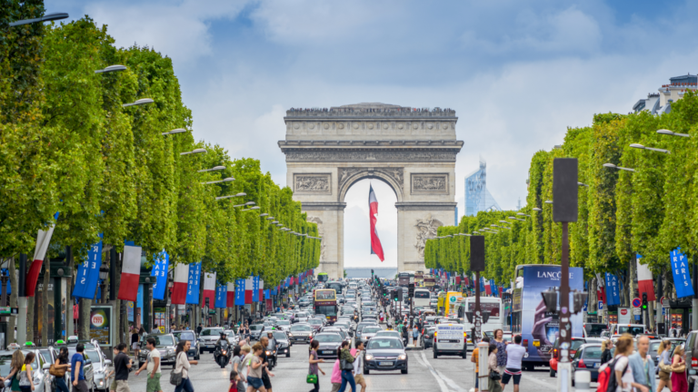 When to go to Paris - LivTours