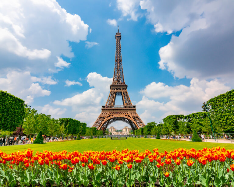 Eiffel Tower Elevator & Summit Experience | Small Group Tour - LivTours