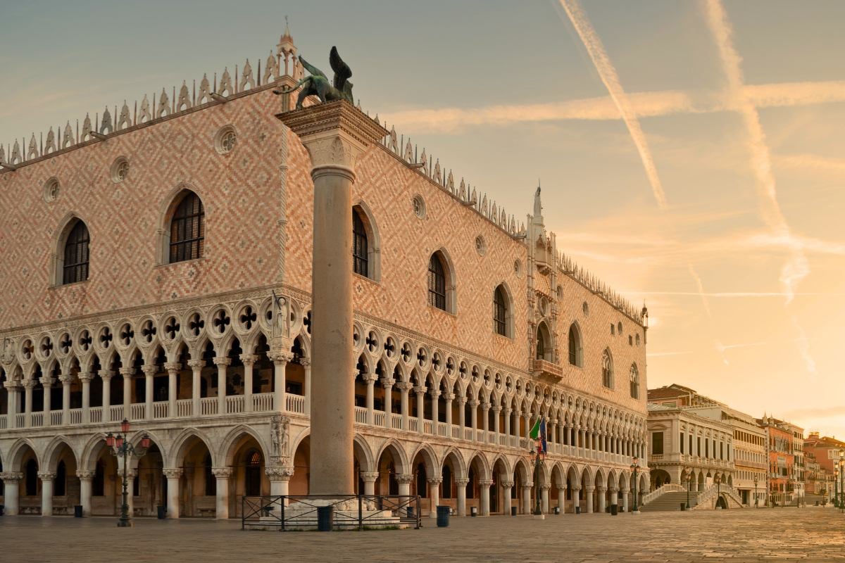 Doge’s Palace Evening Tour | Semi-Private - LivTours
